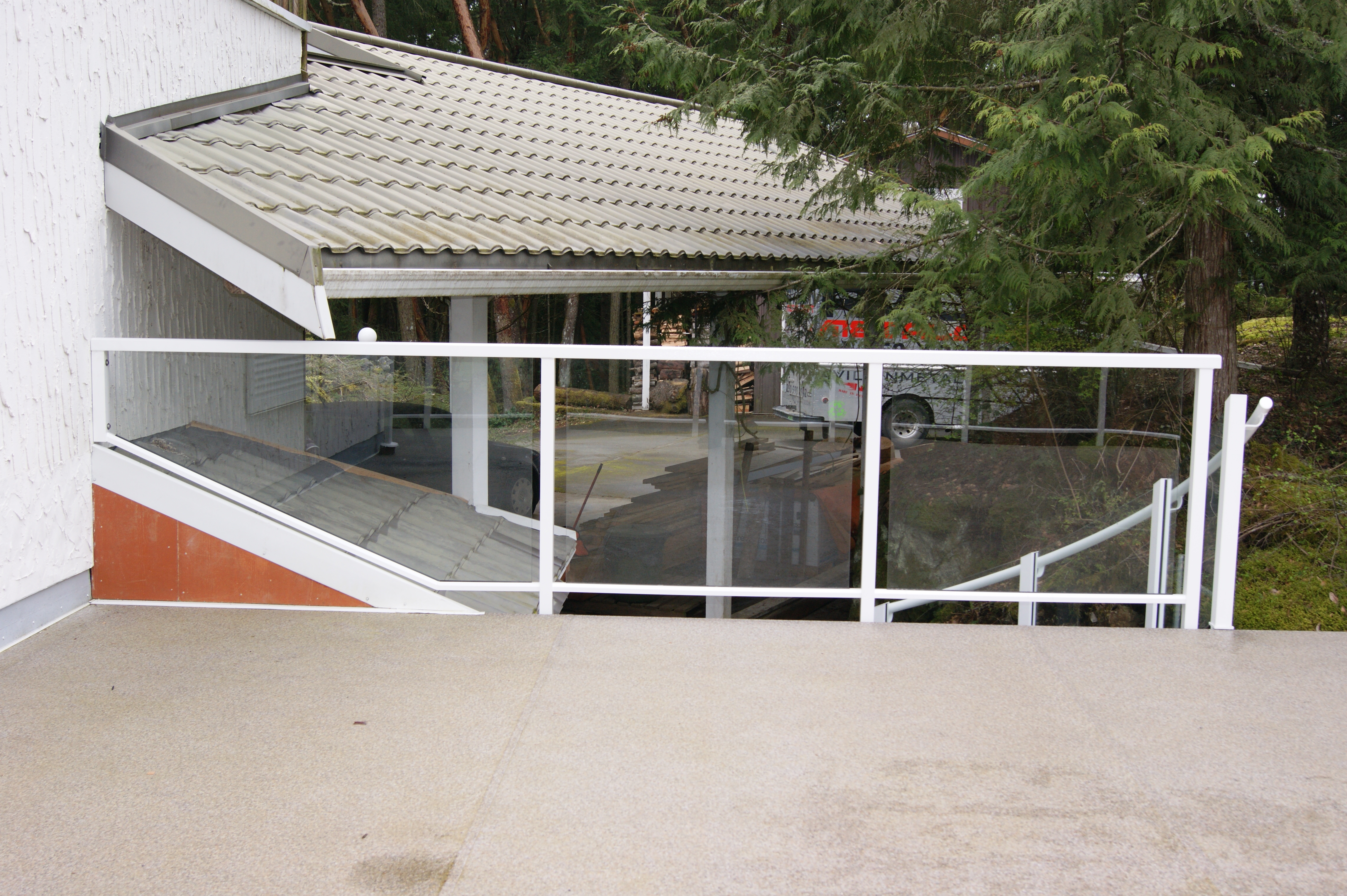 Framed Glass Railing • Avilion Metalcraft